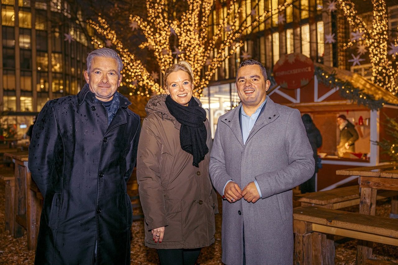 "Nordlicht" des BID Hohe Bleichen–Heuberg beleuchtet ganz Hamburg ...
